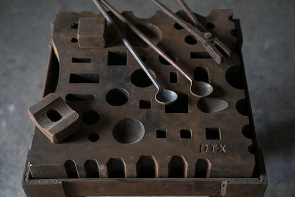 Swage Block - Buy Swaging forming sinking die section steel forging ...